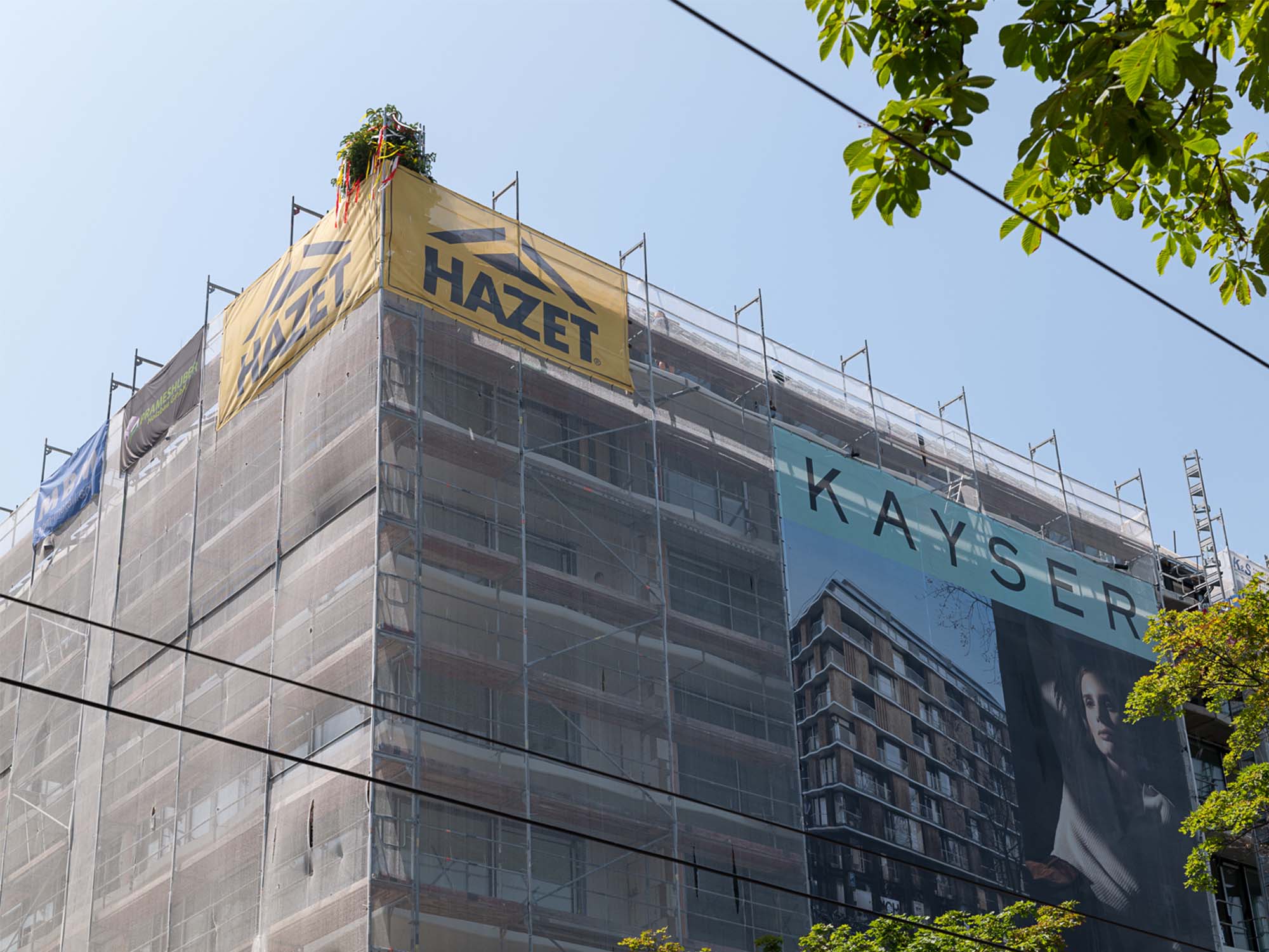 ARE Website: Kayserliche Gleichenfeier